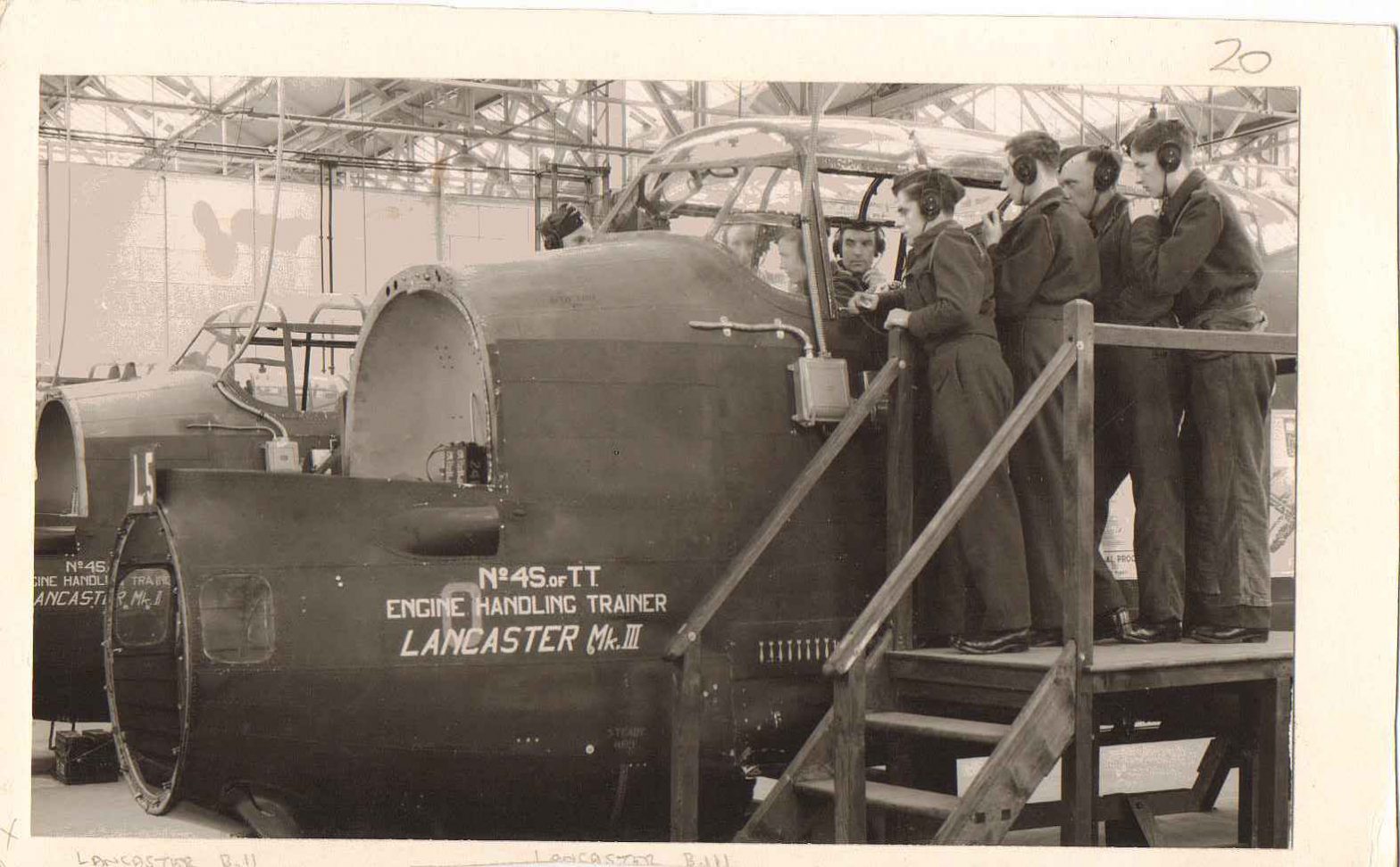 No 4 S of TT RAF St Athan – Royal Air Force Flight Engineer & Air ...