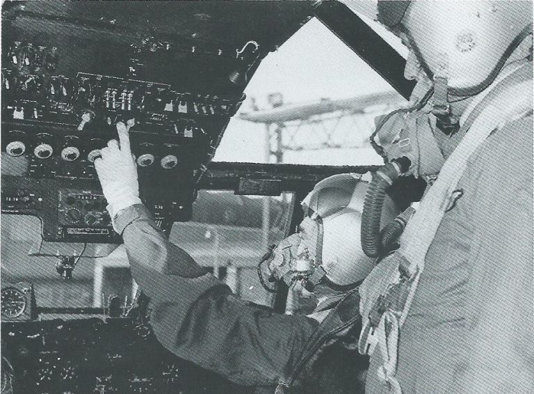 Air Electronics & Air Engineer School RAF Topcliffe – Royal Air Force ...